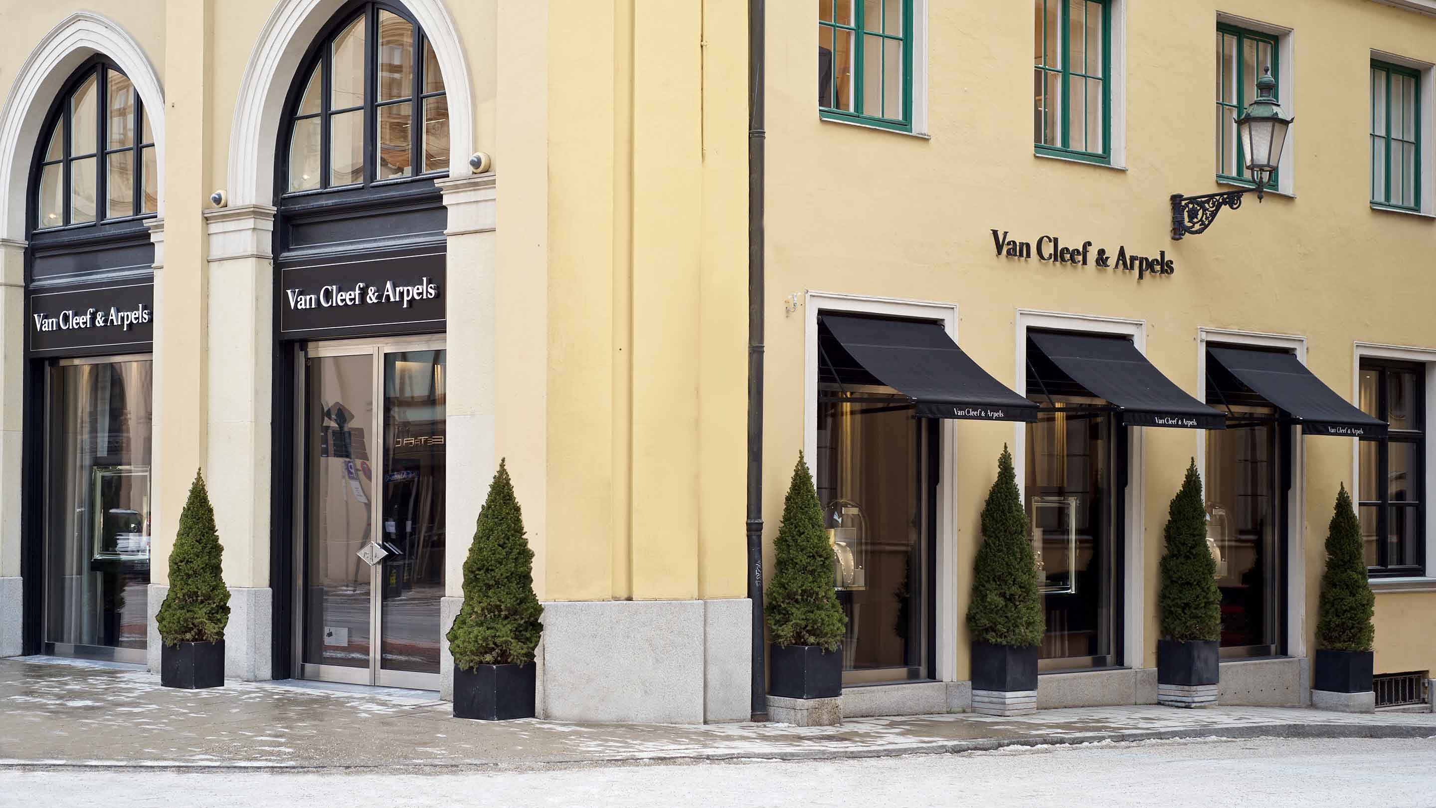 Van Cleef & Arpels Munich at Laura Livingstone-learmonth blog