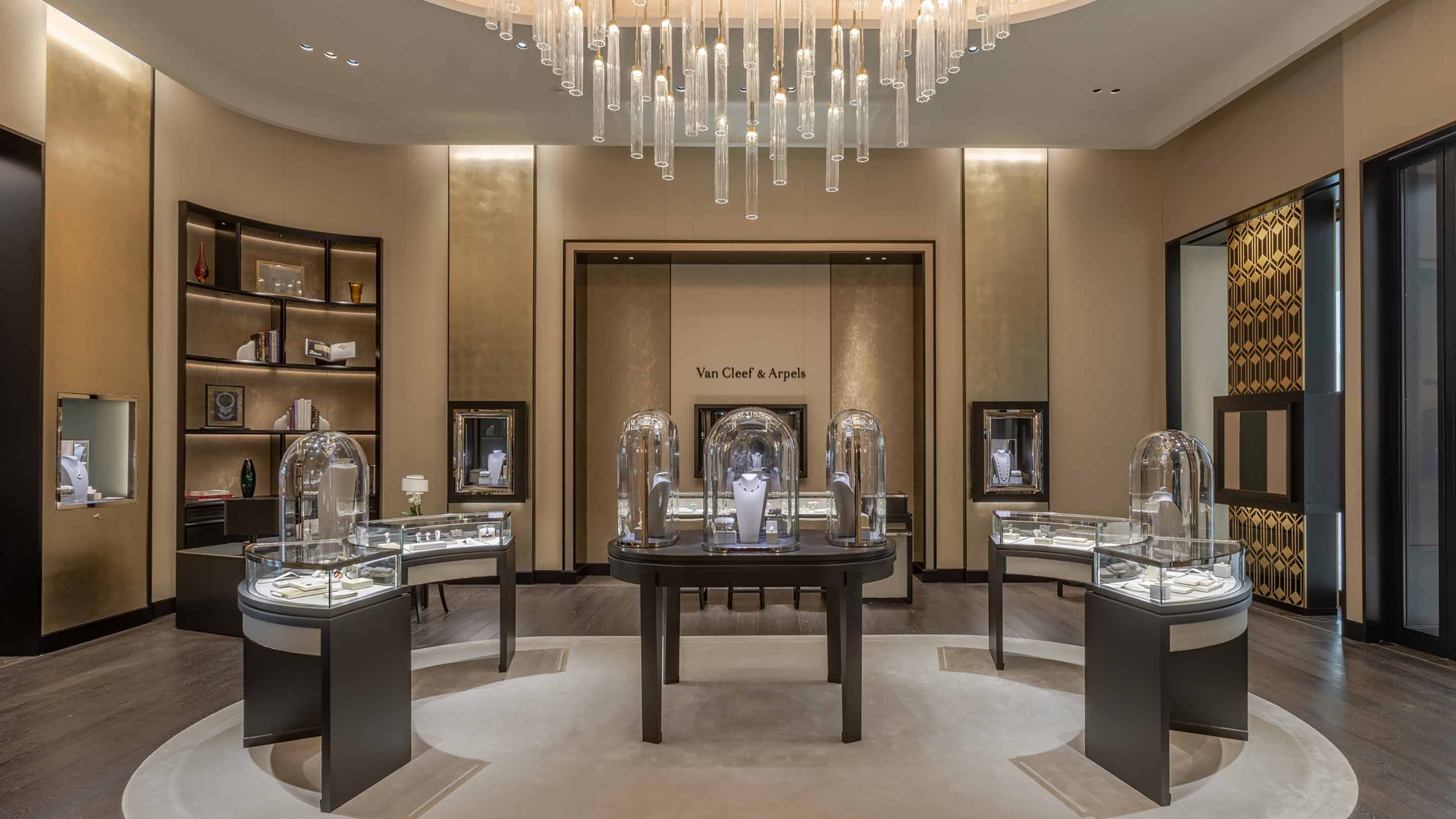 Doha - Place Vendome Mall - Van Cleef & Arpels