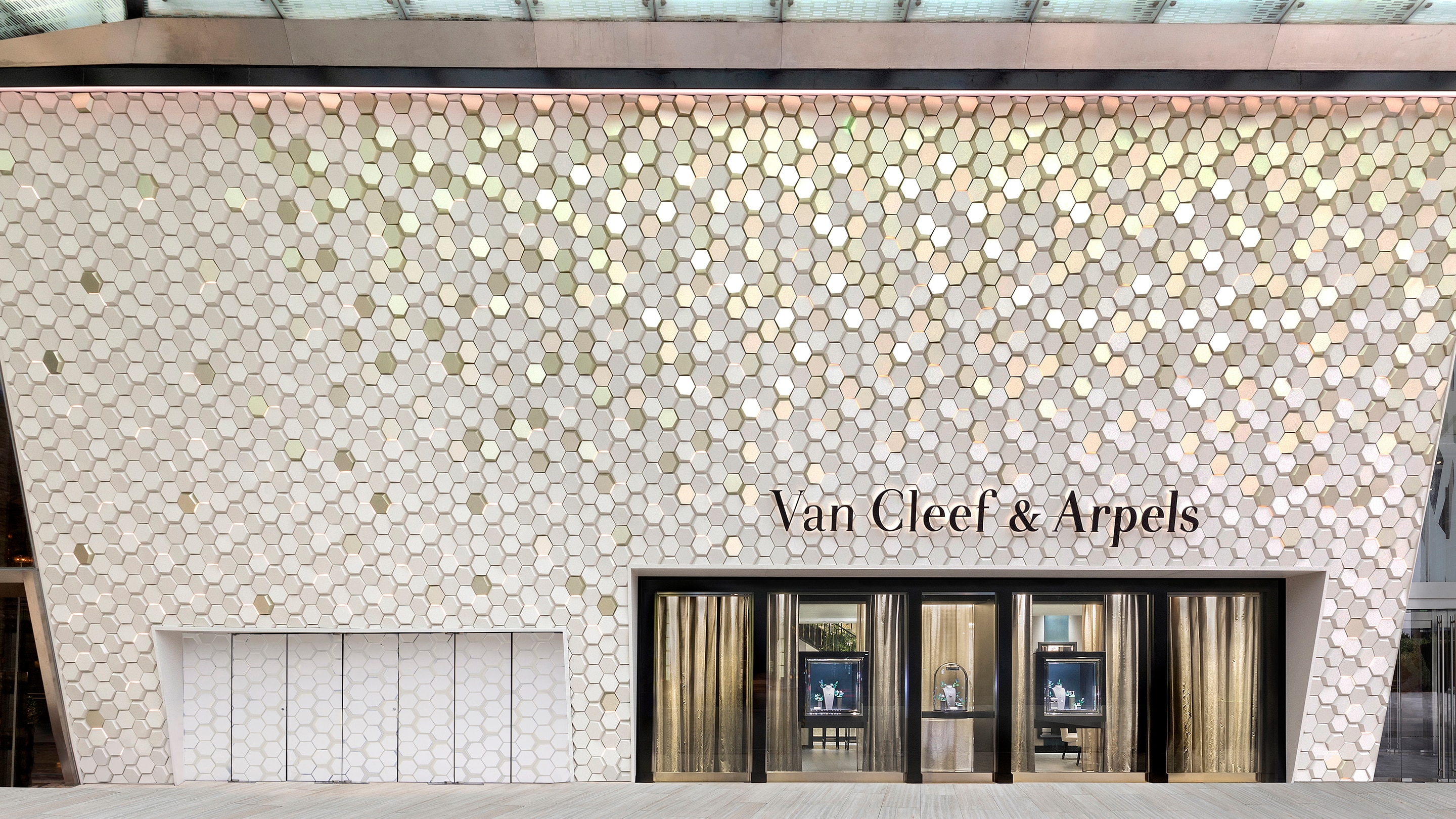 Shanghai - IFC Flagship - Van Cleef & Arpels