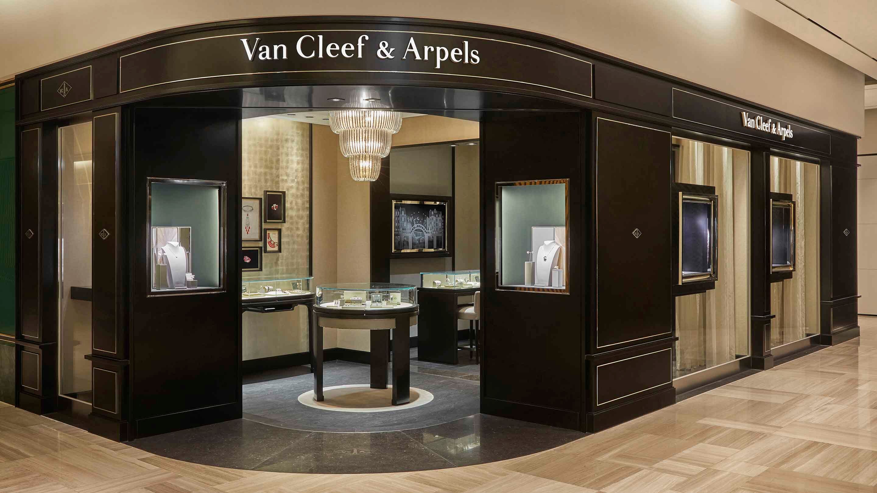 Seoul - Shinsegae Gangnam - Van Cleef & Arpels