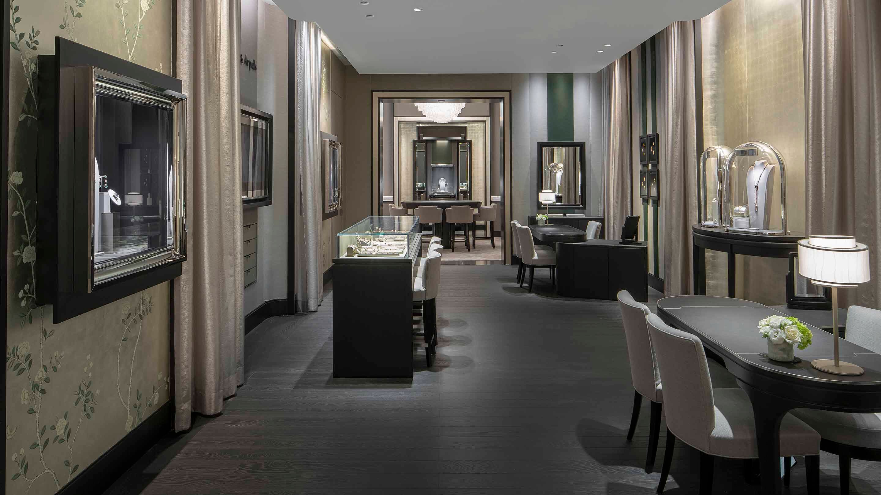 Boston - Newbury Street - Van Cleef & Arpels