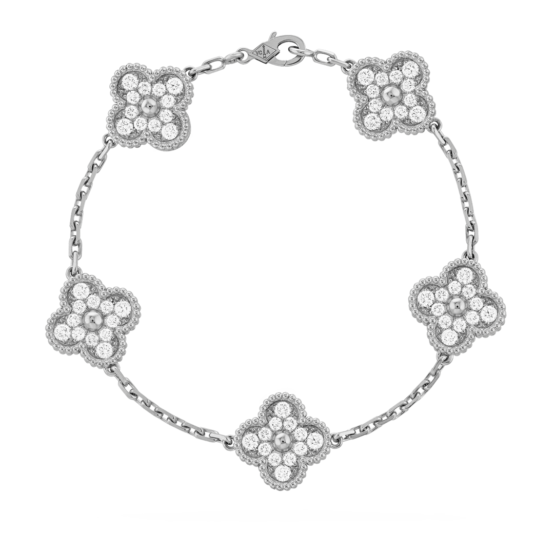 Maison Van Cleef & Arpels – Jewelry and High Jewelry, place Vendôme in ...