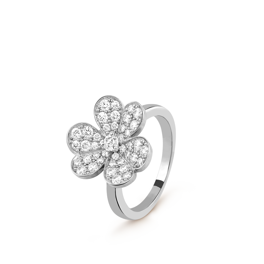 Maison Van Cleef & Arpels – Jewelry and High Jewelry, place Vendôme in ...