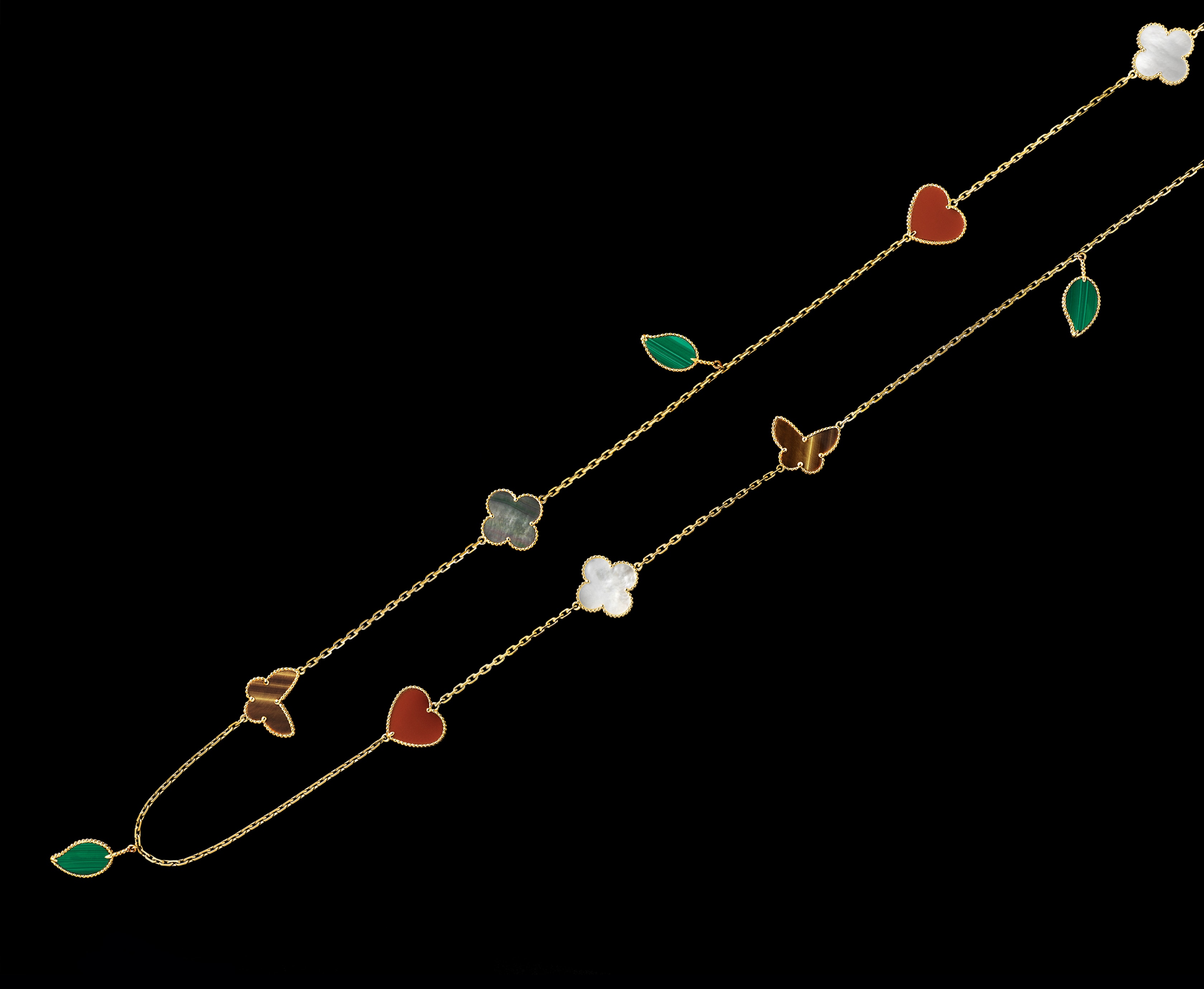 Discover the Alhambra collection… - Van Cleef & Arpels