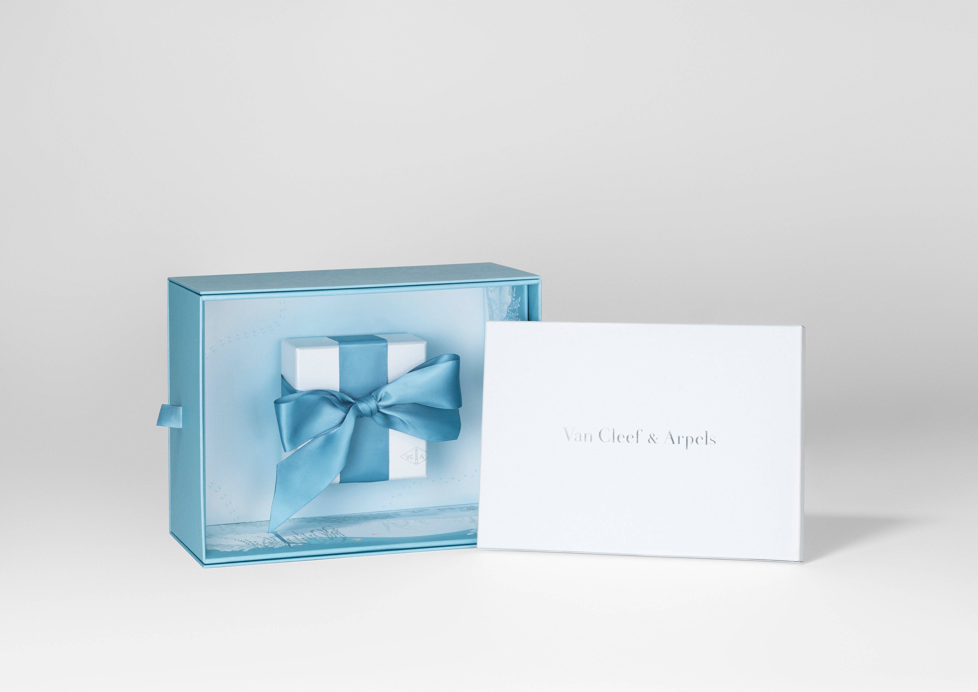 节日特别包装 _梵克雅宝_Van Cleef & Arpels