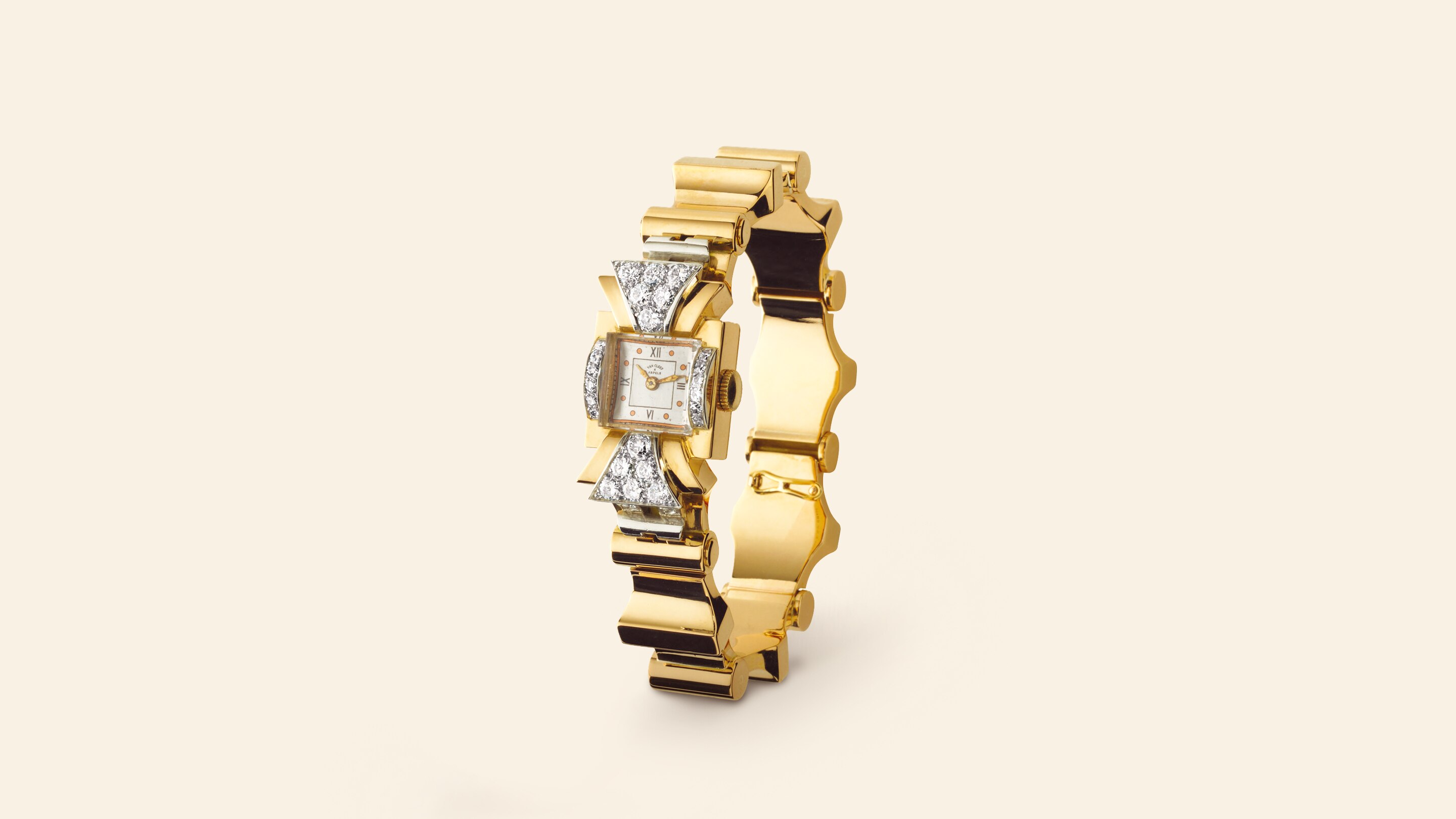 "Welcome to Van Cleef & Arpels' world of watchmaking creations ...