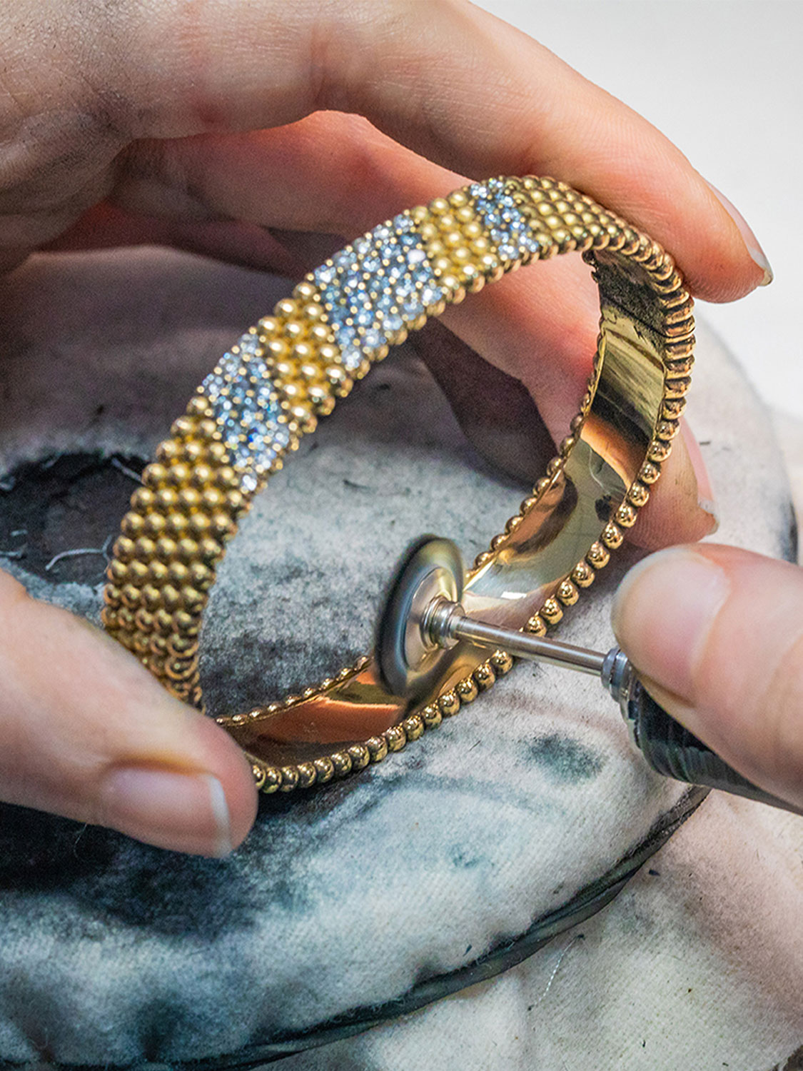 Perlée signature ring 18K rose gold - Van Cleef & Arpels