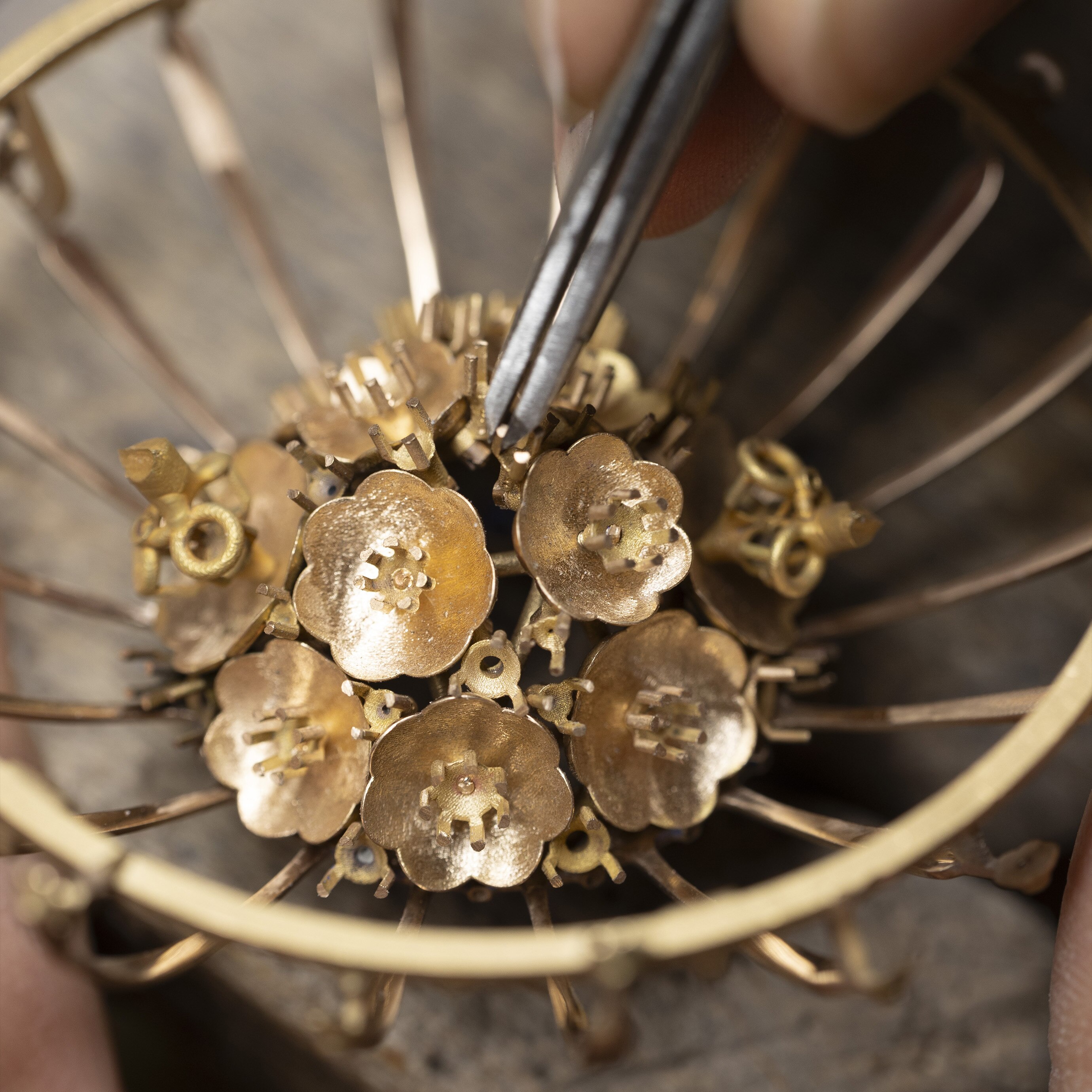 Bouton d’or® automaton - Van Cleef & Arpels