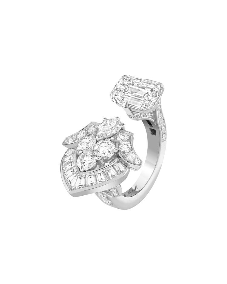 Putting diamonds in the spotlight
